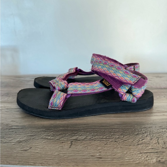 Teva | Shoes | Teva Womens Sport Sandals Purple Yellow Geometric Sz 7 ...